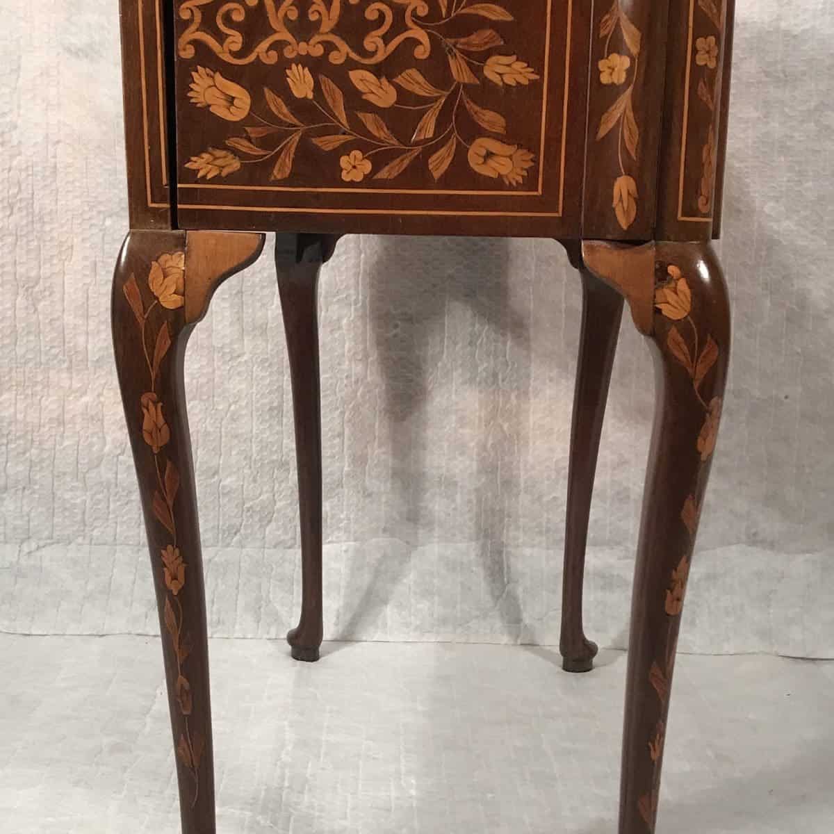 Antique Biedermeier Table, Neoclassical Period, Berlin 1820 -styylish