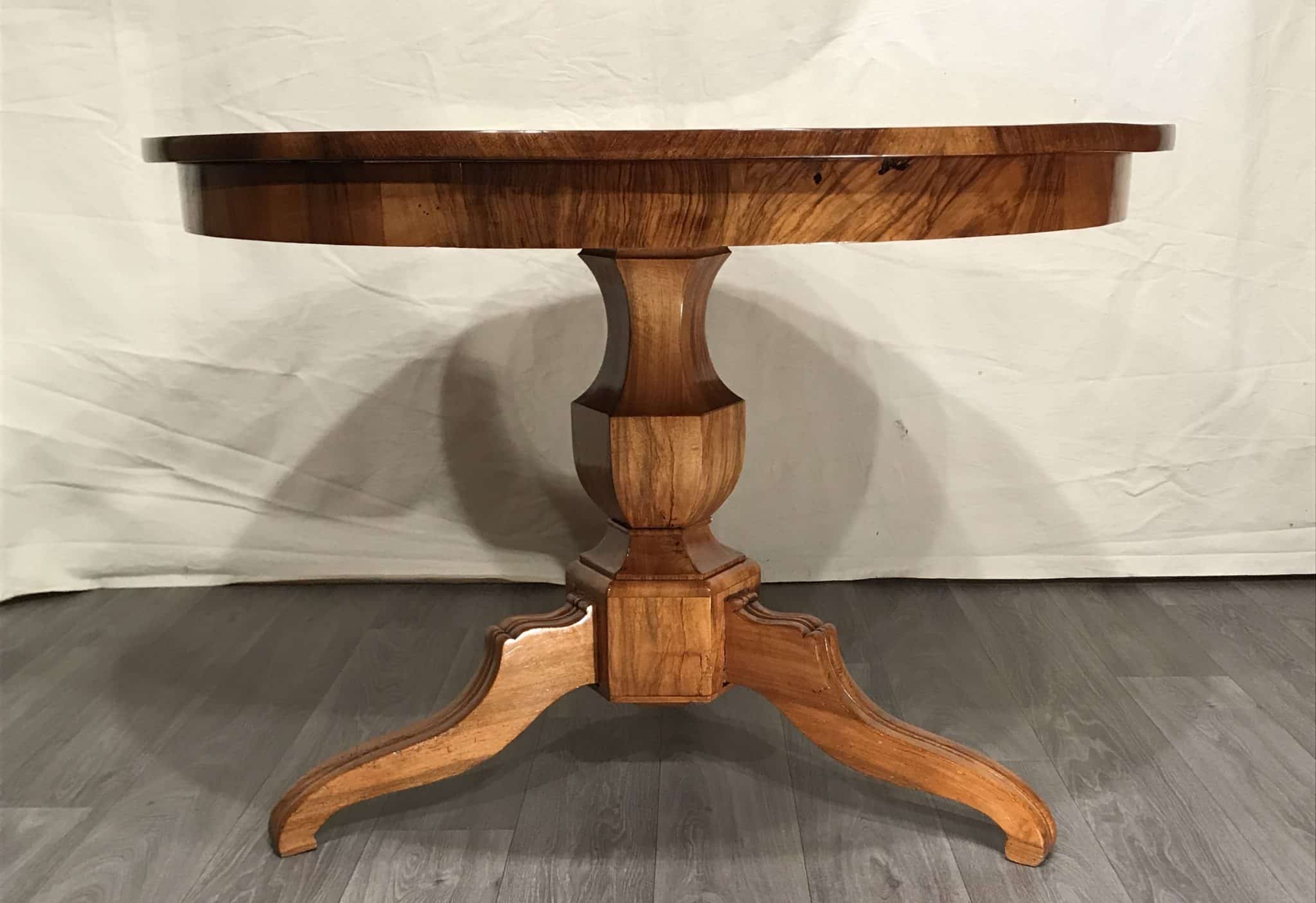 Biedermeier Walnut Center Table, South German 1820 - Styylish