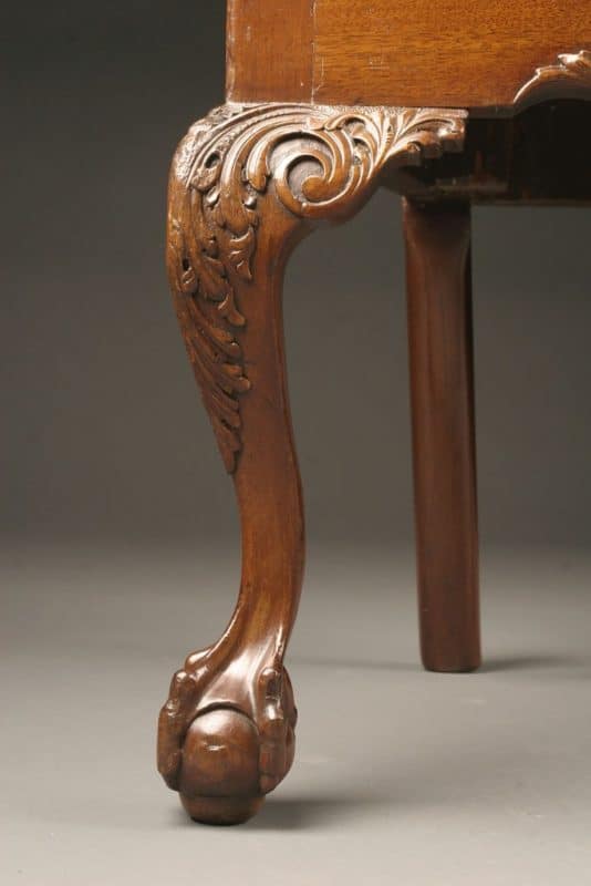 Curves and Lines: 19th Century Furniture Leg Styles in Focus - Styylish
