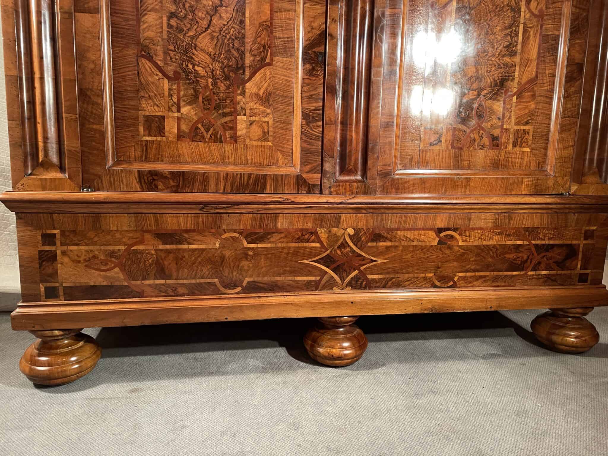 18th century Baroque Armoire, Zurich (Switzerland) 1750 - Styylish